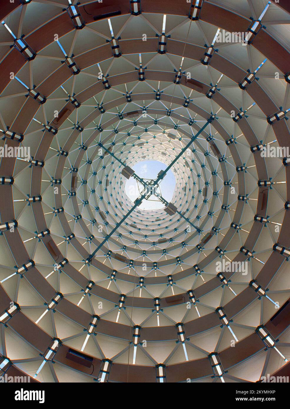 PABELLON DE SUIZA - DETALLE - FOTO AÑOS 00. Location: EXPO-92. Sevilla ...