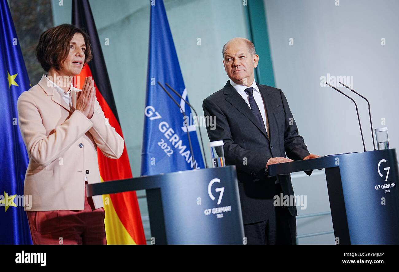 Berlin, Germany. 01st Dec, 2022. Chancellor Olaf Scholz (SPD) and ...