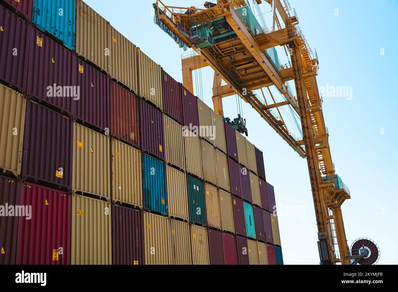 Shipment storage hi-res stock photography and images - Alamy