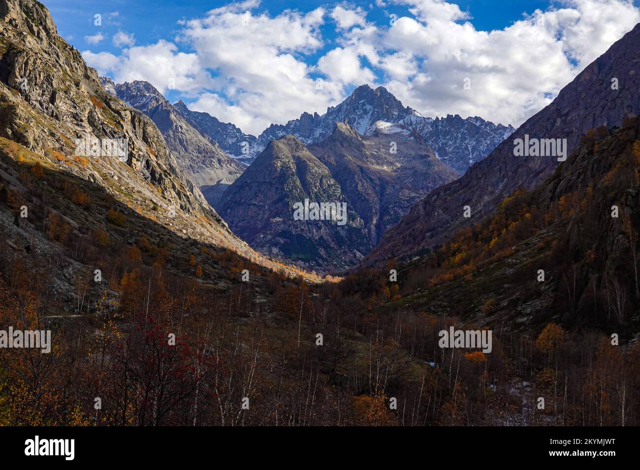 The narrow valley that runs up to the summer settlement of La Bérarde ...