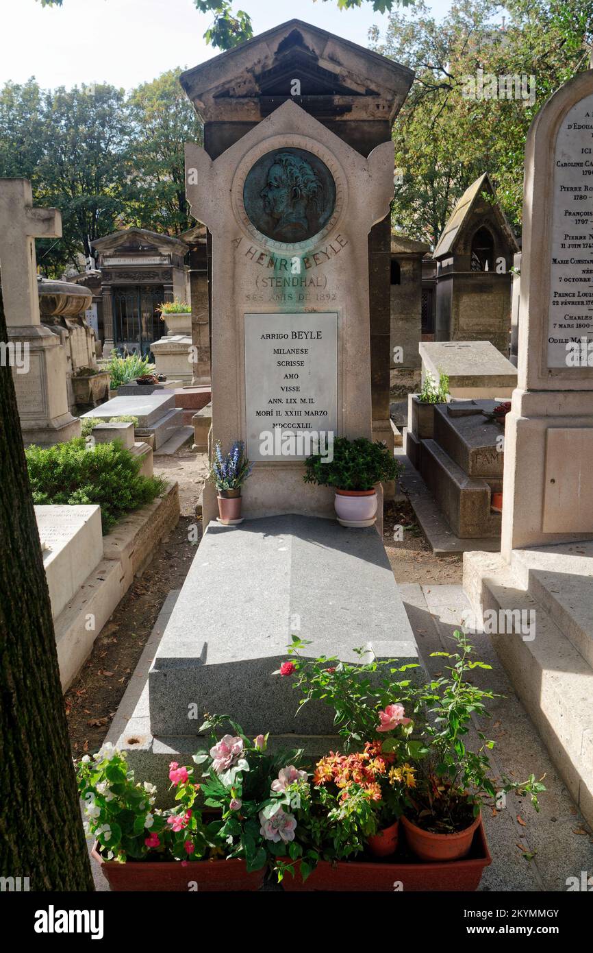 Tomb of Stendhal (with an homage from his beloved Milan)- Montmartre ...