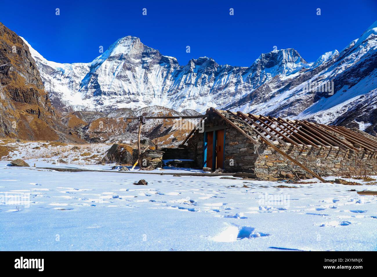 Api base camp hi-res stock photography and images - Alamy