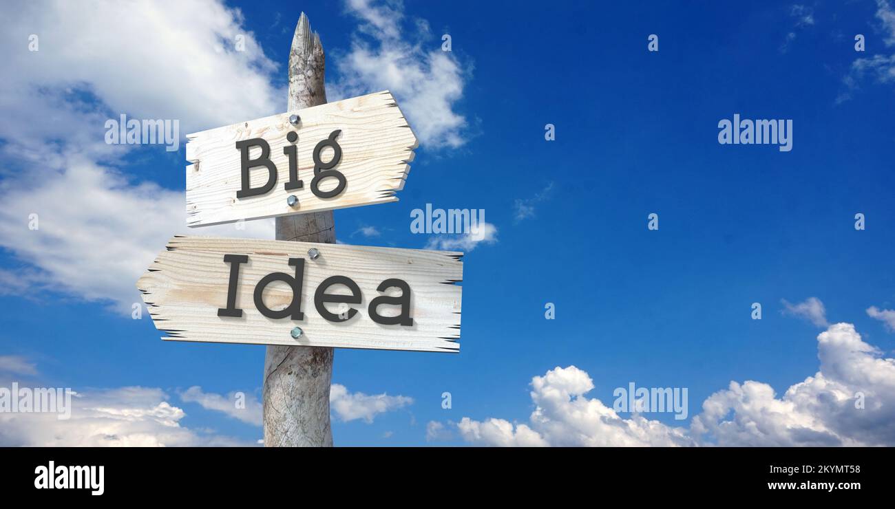 Big idea - wooden signpost with two arrows Stock Photo - Alamy