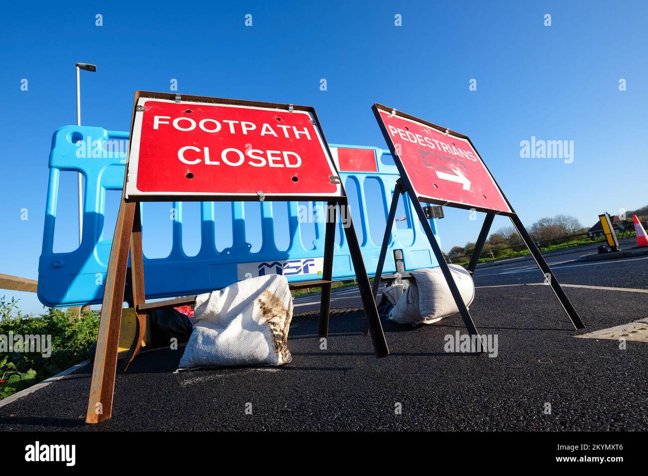 footpath closed sign Stock Photo - Alamy