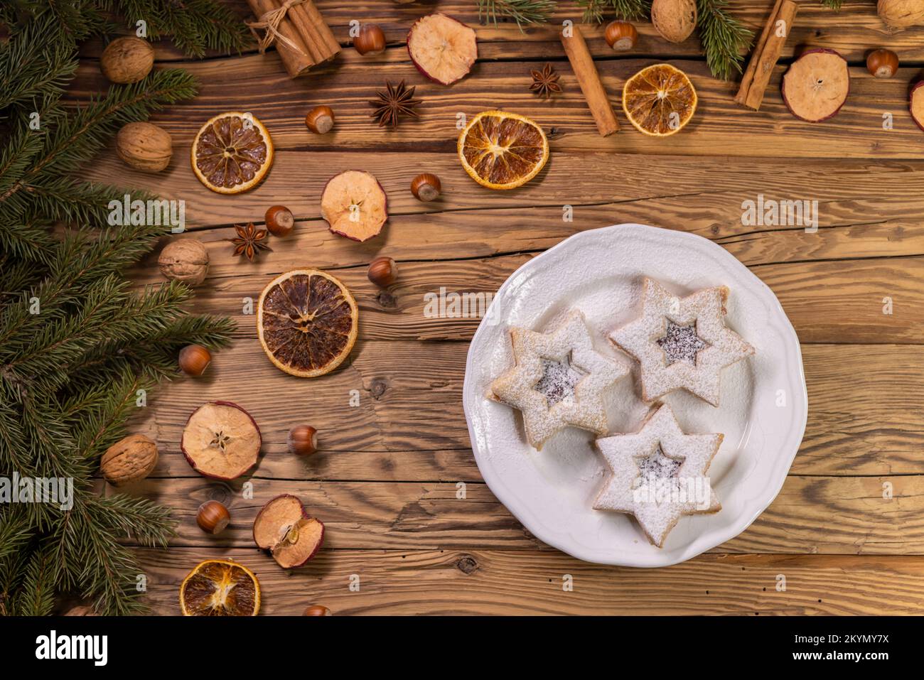Linzer christmas cookies close hi-res stock photography and images - Alamy