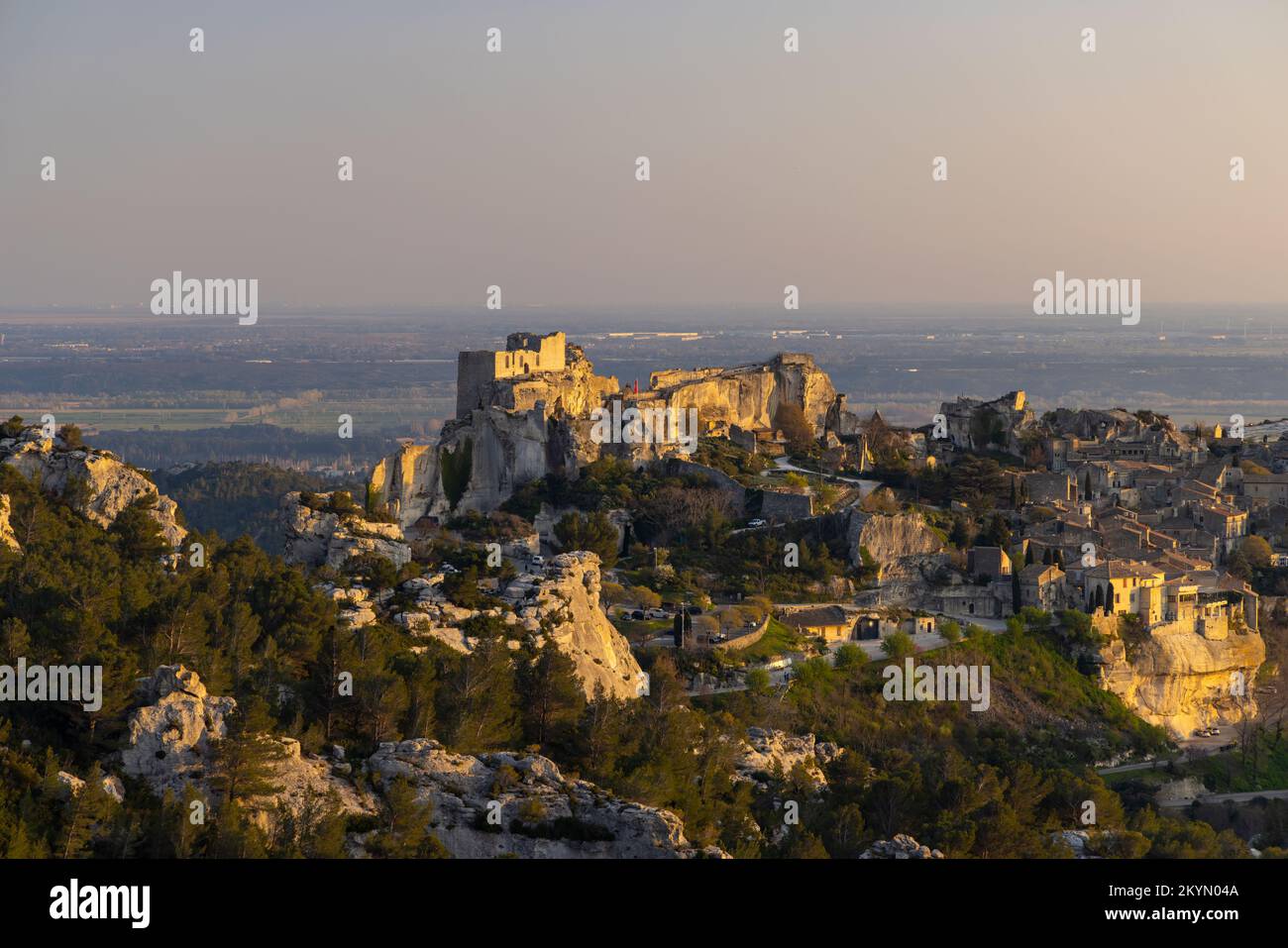 Medieval castle and village, Les Baux-de-Provence, Alpilles mountains ...