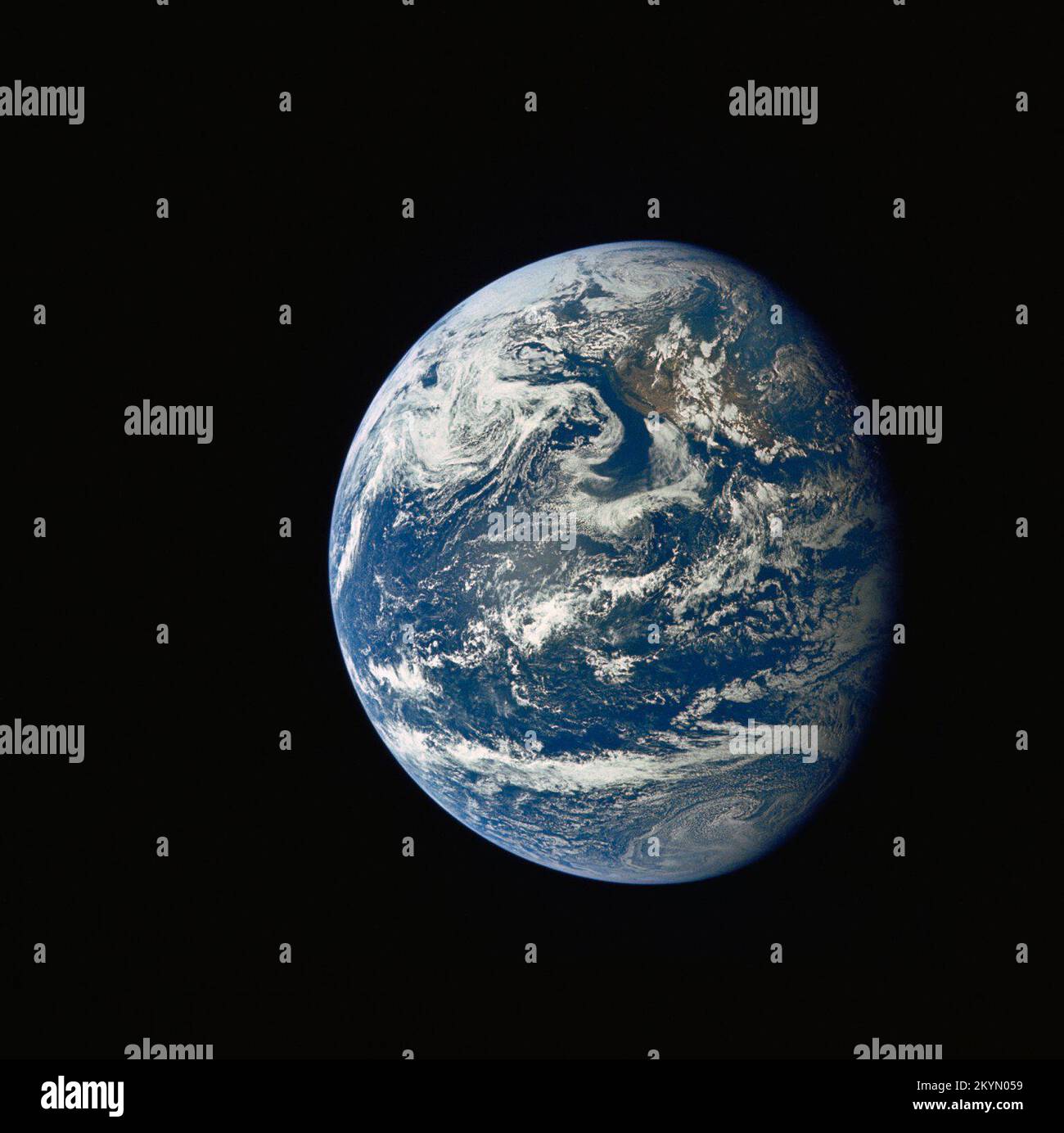 250mm lens hi-res stock photography and images - Alamy