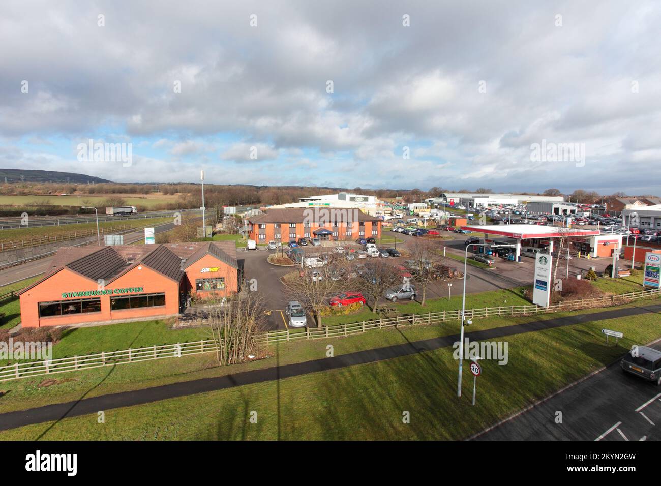 Travelodge & Starbucks, Wrexham Bypass Stock Photo - Alamy