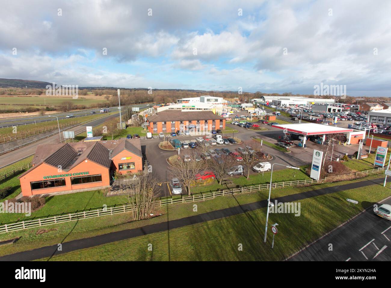 Travelodge & Starbucks, Wrexham Bypass Stock Photo - Alamy