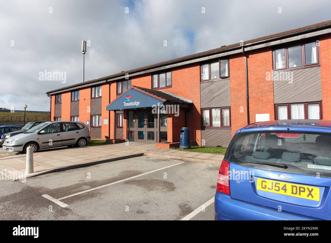Travelodge & Starbucks, Wrexham Bypass Stock Photo - Alamy