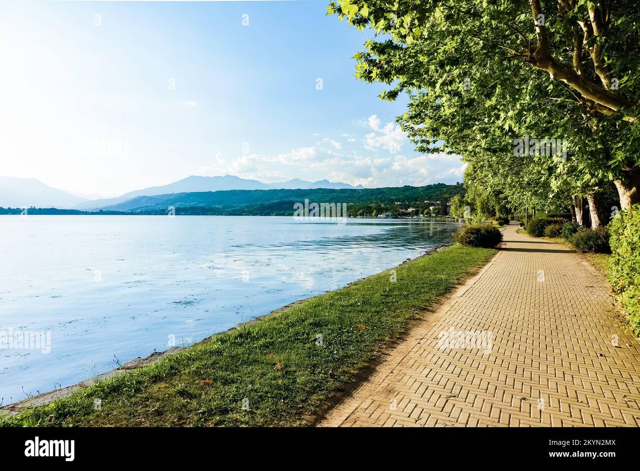 Lago di Viverone, Torino Stock Photo - Alamy