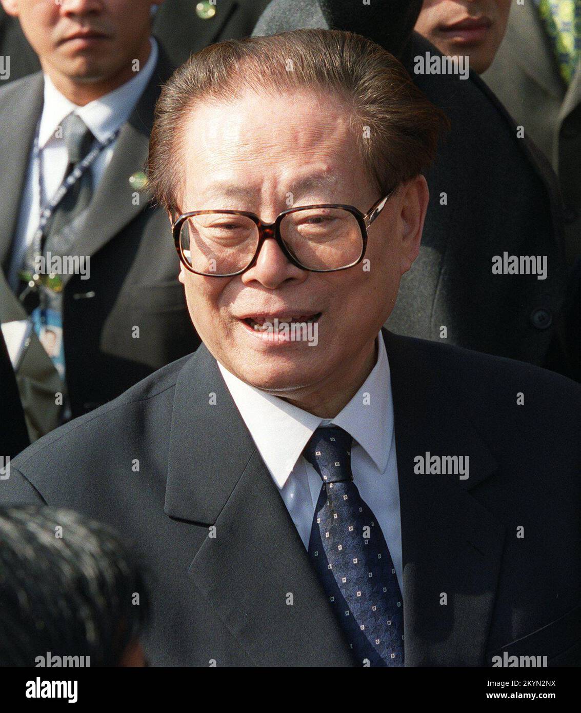 President of the People's Repubilc of China Jiang Zemin visiting Hac Sa ...