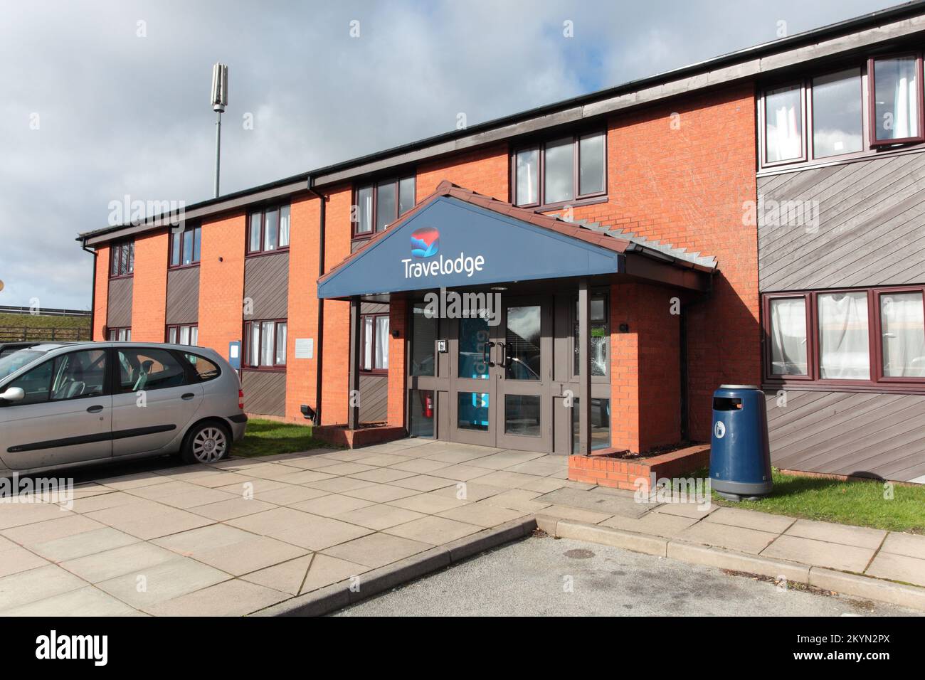 Travelodge & Starbucks, Wrexham Bypass Stock Photo - Alamy