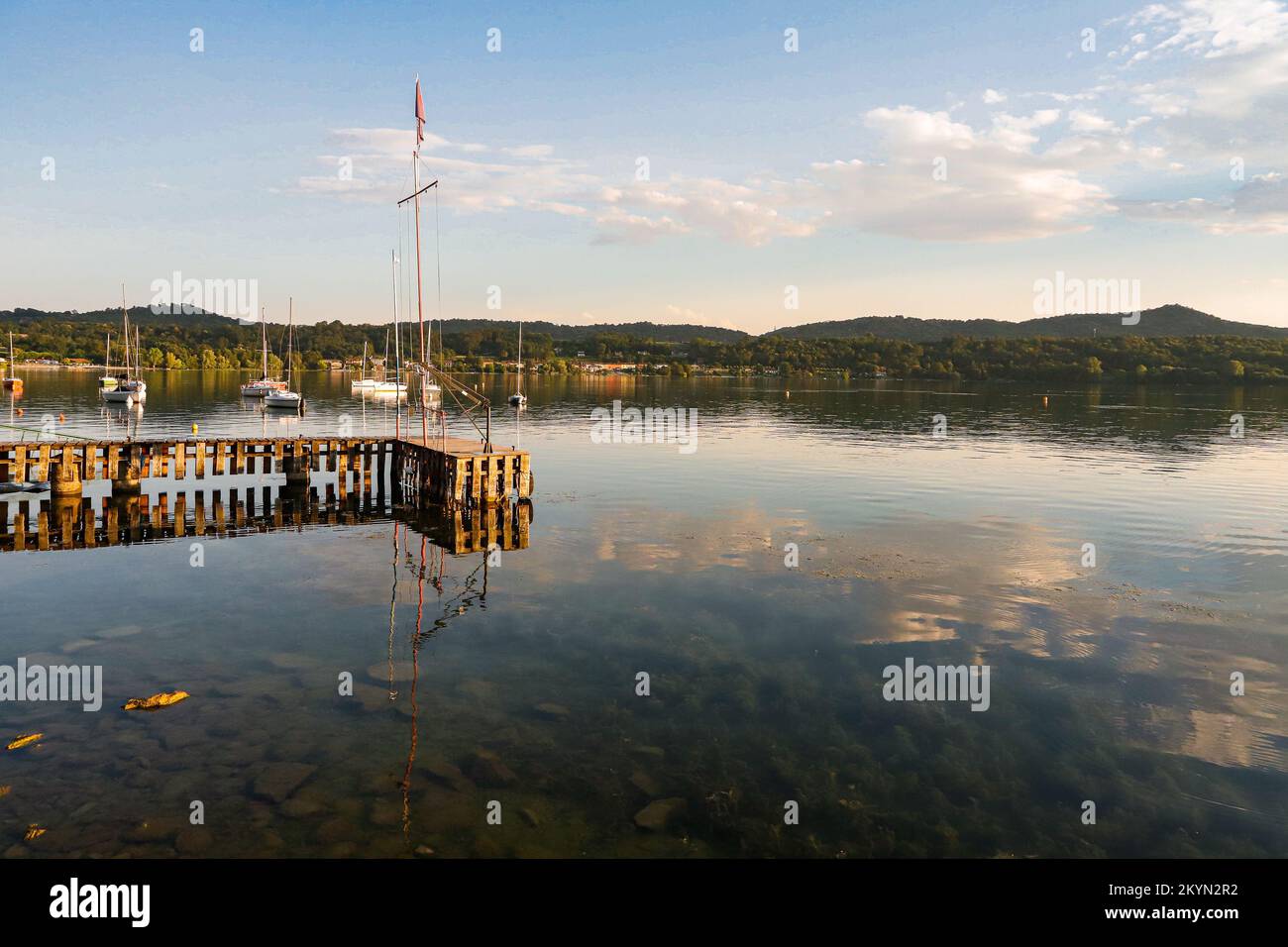 Lago di Viverone, Torino Stock Photo - Alamy