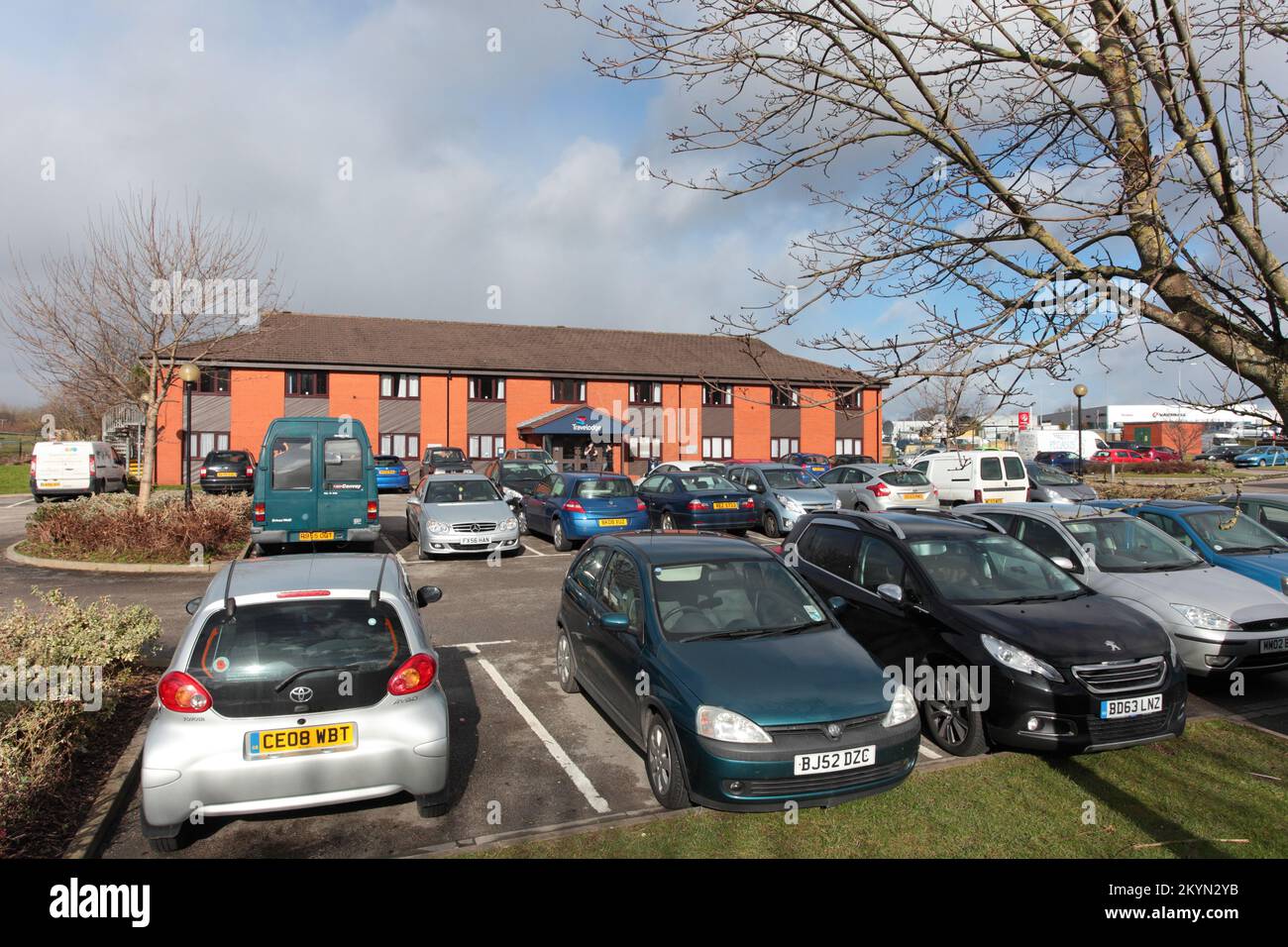 Travelodge & Starbucks, Wrexham Bypass Stock Photo - Alamy