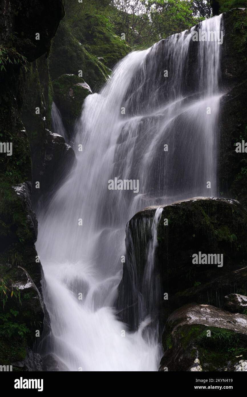 Beautiful waterfall Landscape on the way to Lachen from Gantok, Sikkim ...