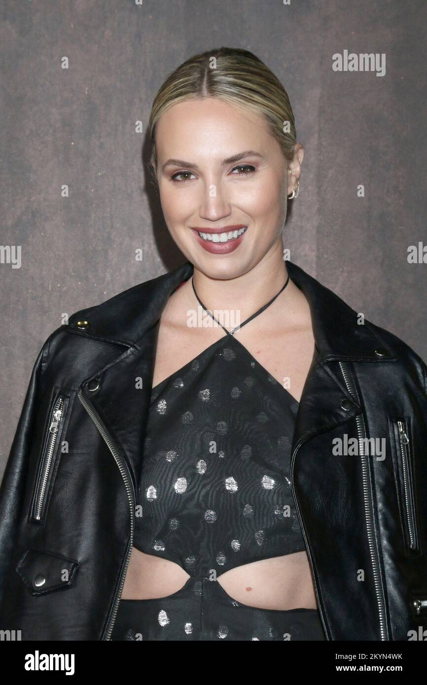 LOS ANGELES - NOV 30: Molly McCook at the Emancipation Premiere at ...