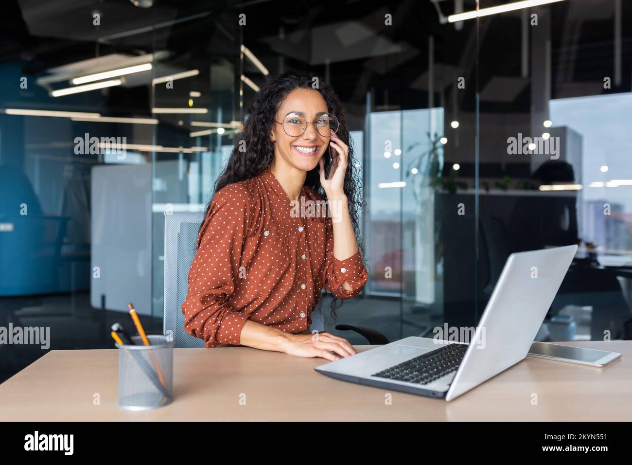 Portrait of successful latin american business woman, office worker ...