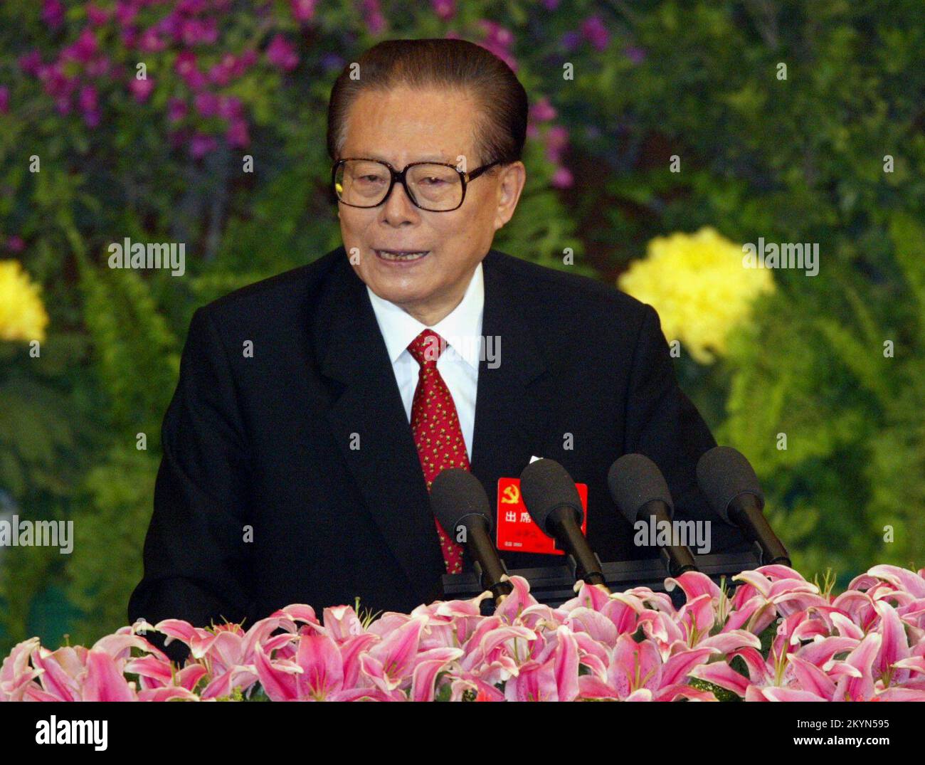 The Chinese President Jiang Zemin delivers his speech on the opening ...