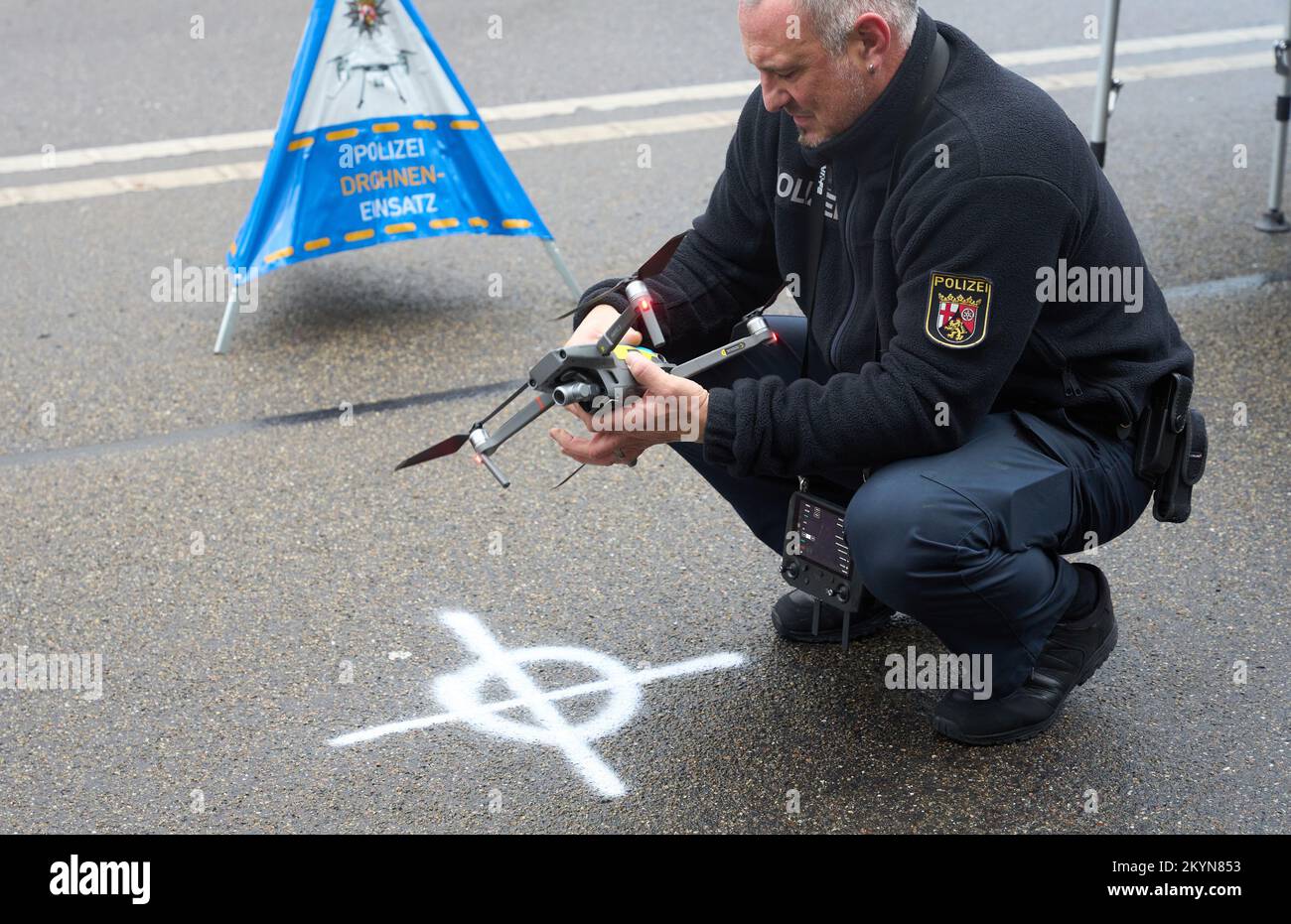 Police drone deployment hi-res stock photography and images - Alamy