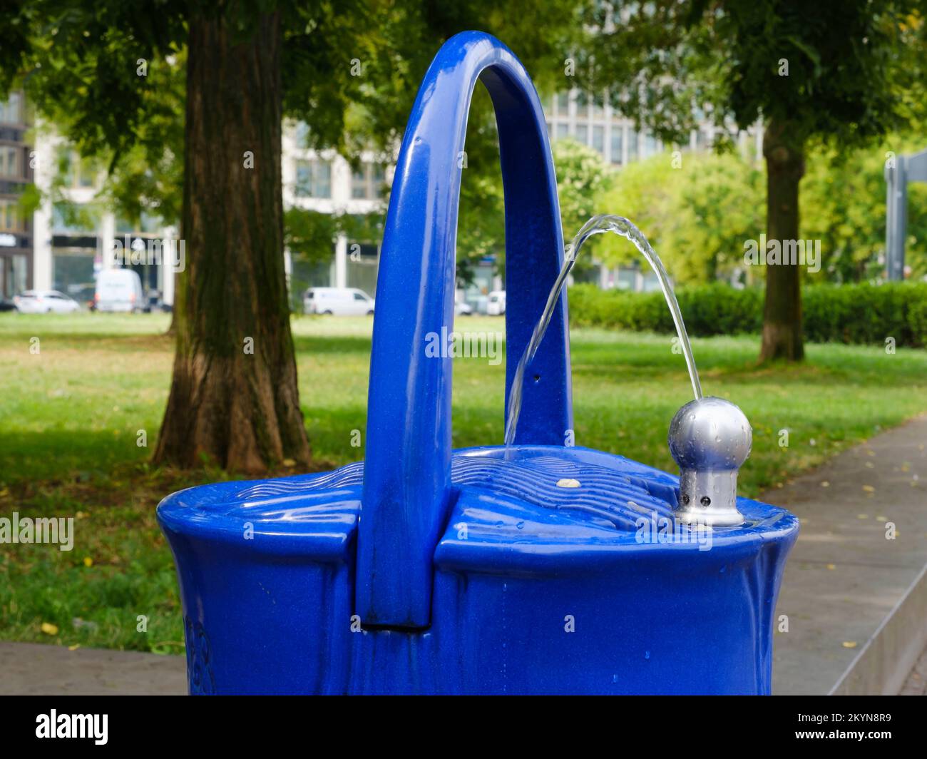 Water fountain drinking water berlin hi-res stock photography and ...