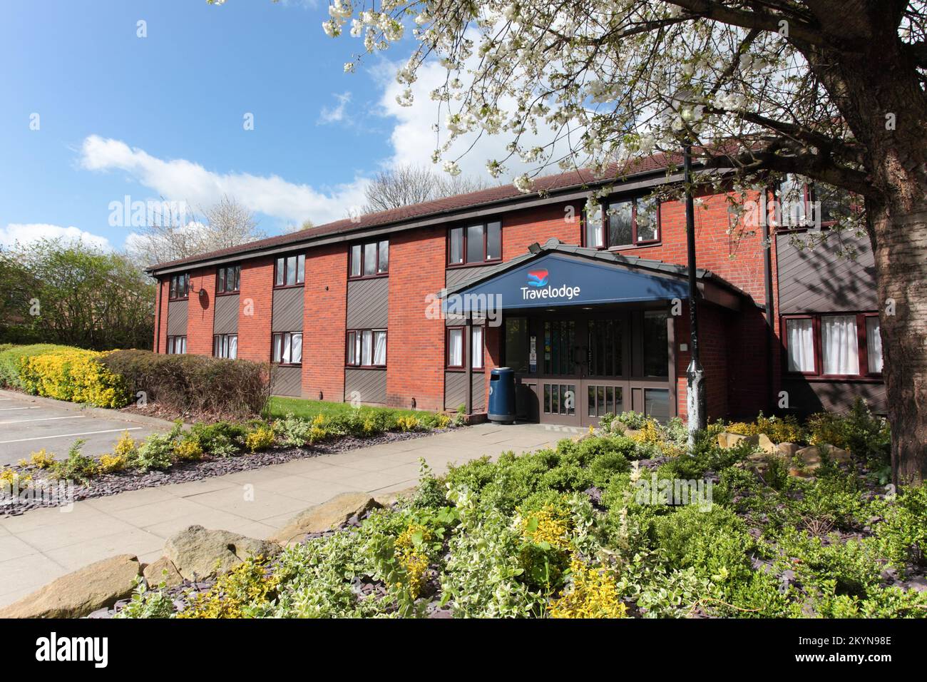 Starbucks logo signage sign hi-res stock photography and images - Alamy