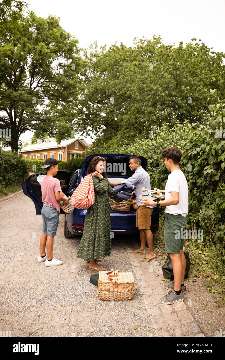 Boys helping each other hi-res stock photography and images - Alamy