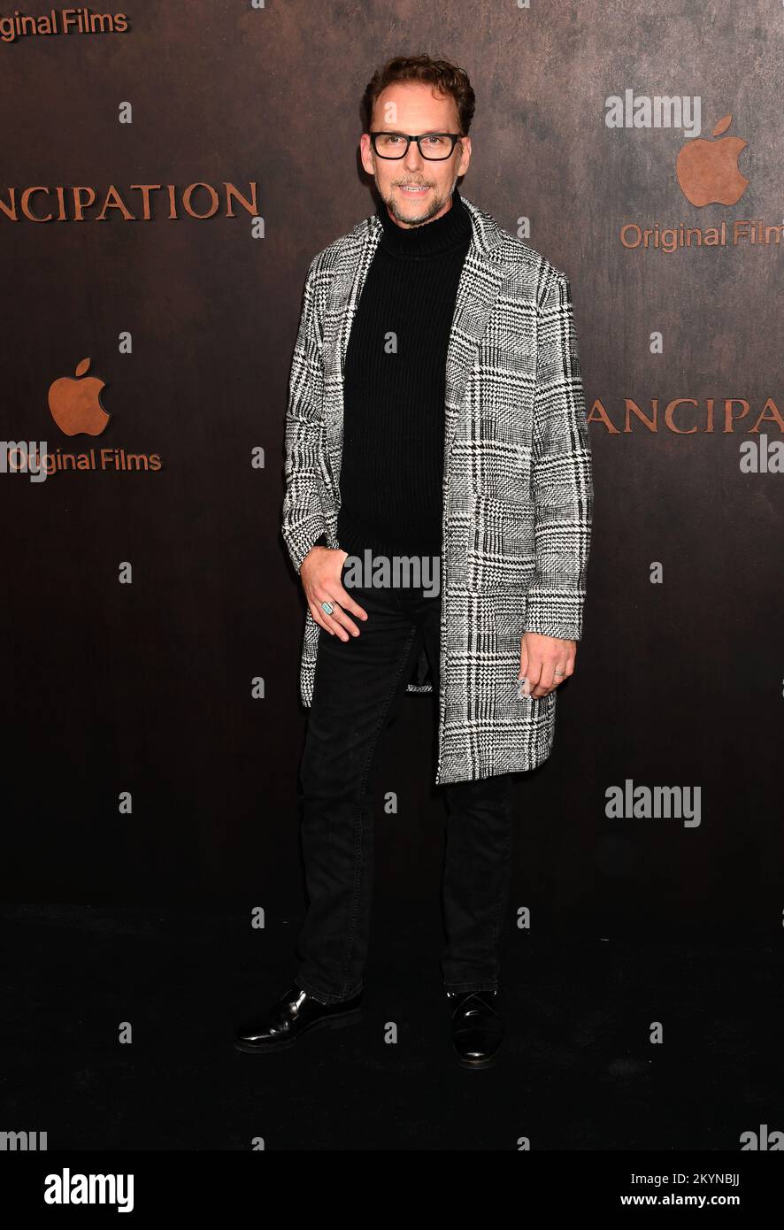 LOS ANGELES, CALIFORNIA - NOVEMBER 30: Jason Warner Smith attends Apple ...