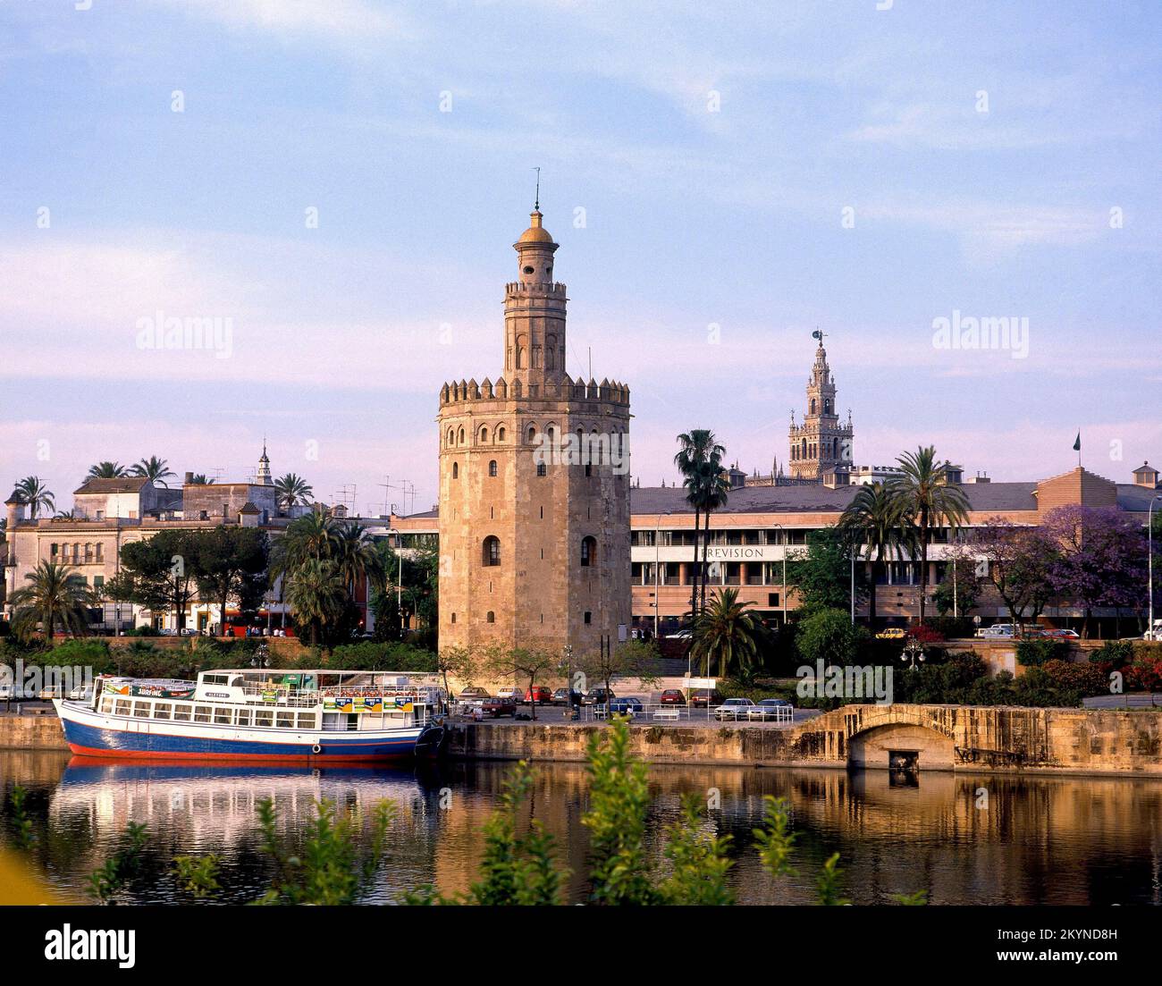 Torre de la giralda tower hi-res stock photography and images - Alamy