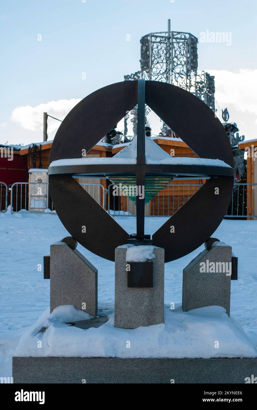 The UNESCO Monument commemorating the historic district of Quebec in ...