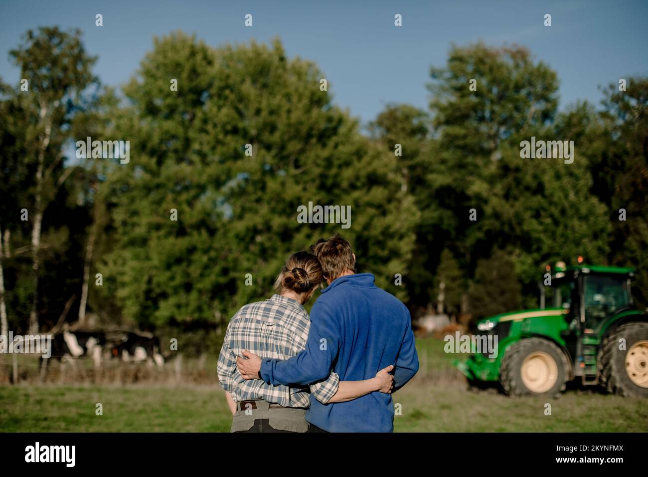 Couple tractor hi-res stock photography and images - Alamy