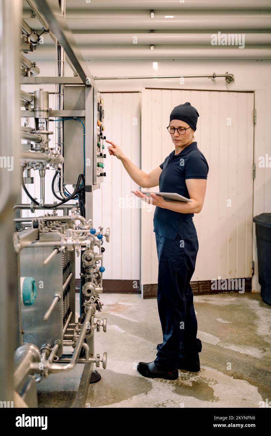 Digital connect europe hi-res stock photography and images - Alamy