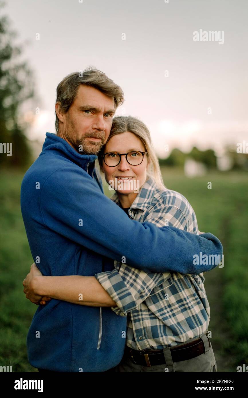 Two people hugging each other hi-res stock photography and images - Alamy