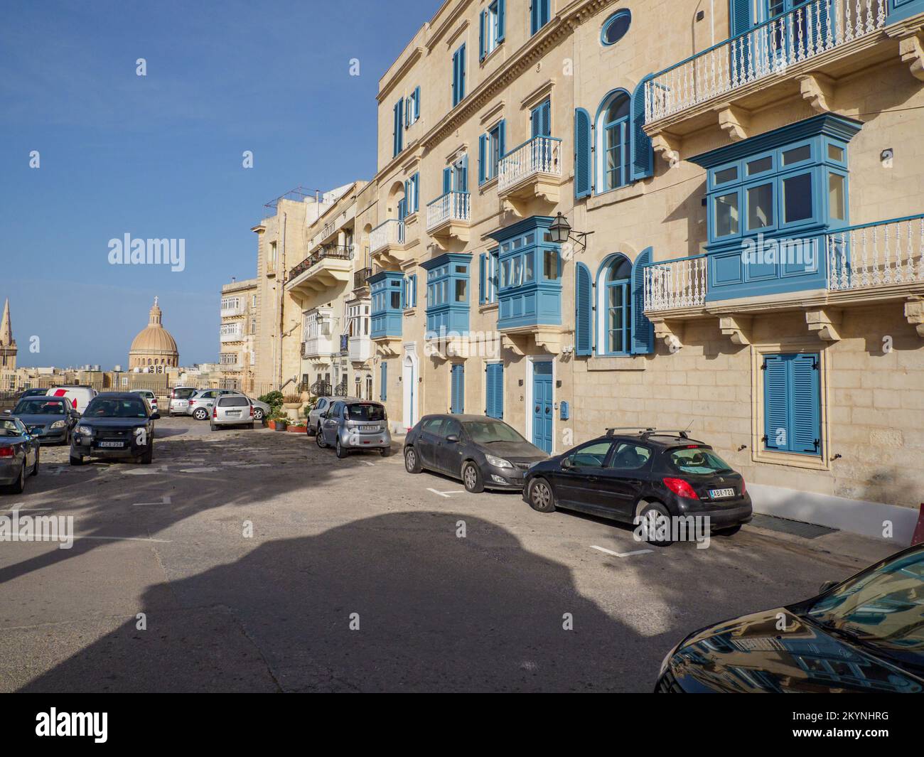 Beautiful Maltese wooden blue balconies called "gallarija" in Valletta ...