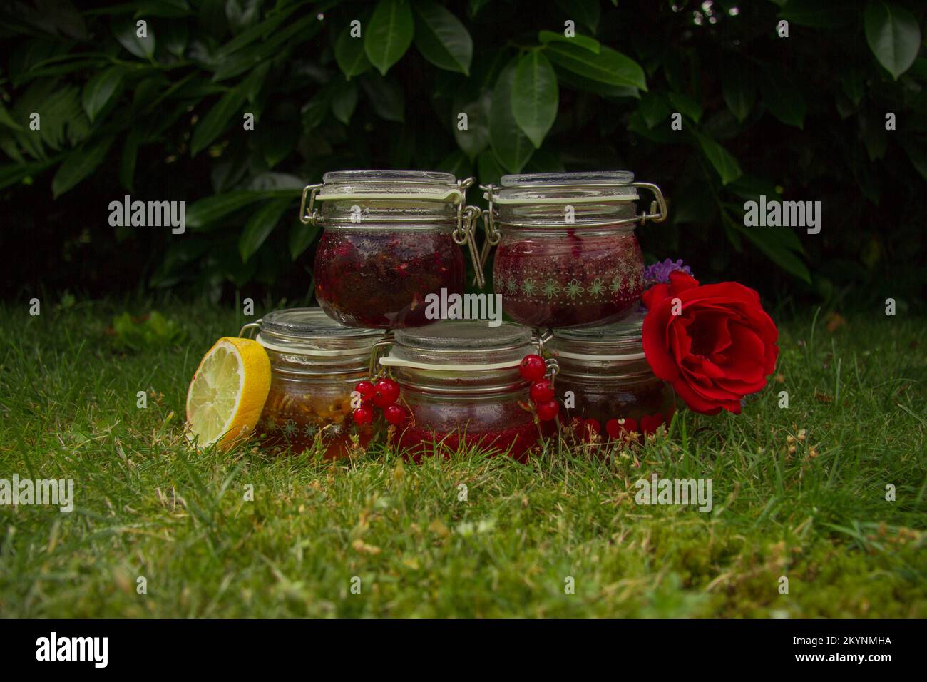 Flowers jam jars hi-res stock photography and images - Alamy
