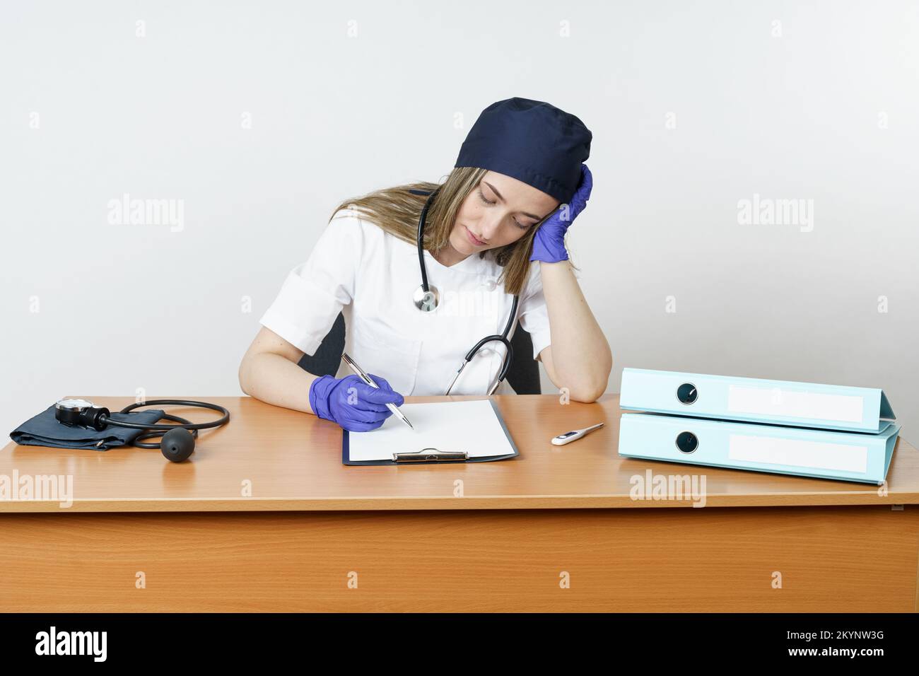 Tired medical student hospital hi-res stock photography and images - Alamy