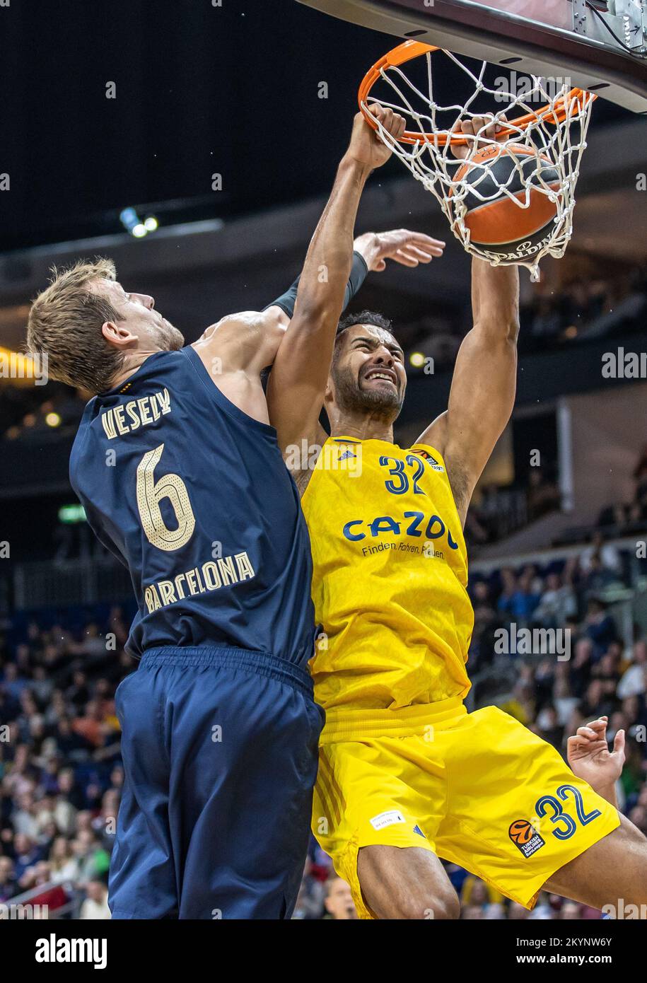 Berlin, Germany. 01st Dec, 2022. Basketball: Euroleague, Alba Berlin ...