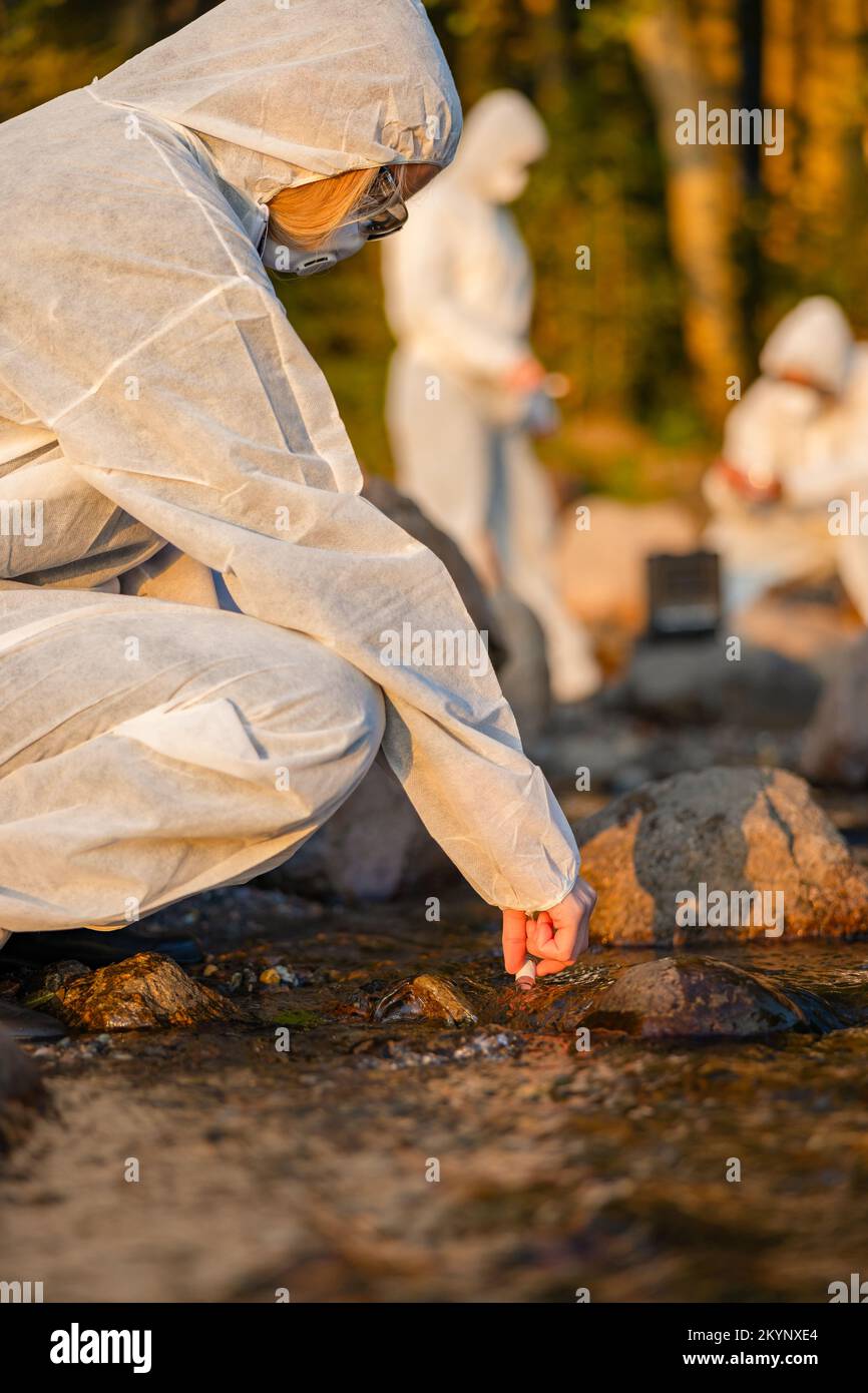 Close up female chemistry research hi-res stock photography and images ...
