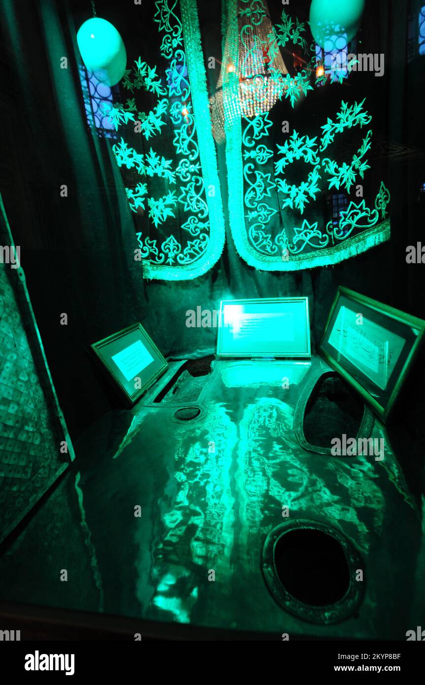 Footprint of the Prophet Muhammad Stock Photo - Alamy