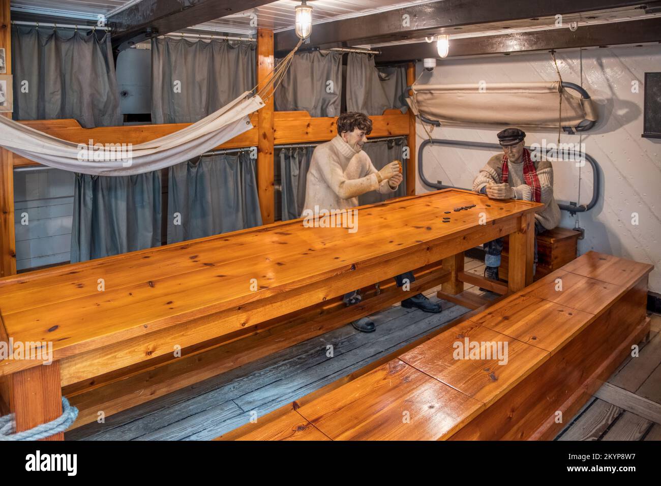 Rrs discovery interior hi-res stock photography and images - Alamy