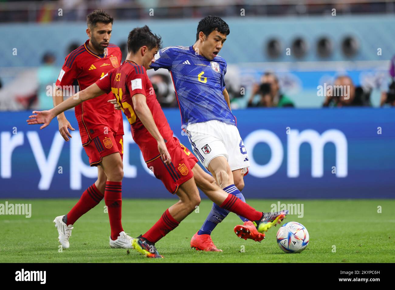 Al Rayyan, Qatar. 1st Dec, 2022. (L-R) Pedri (ESP), Wataru Endo (JPN ...