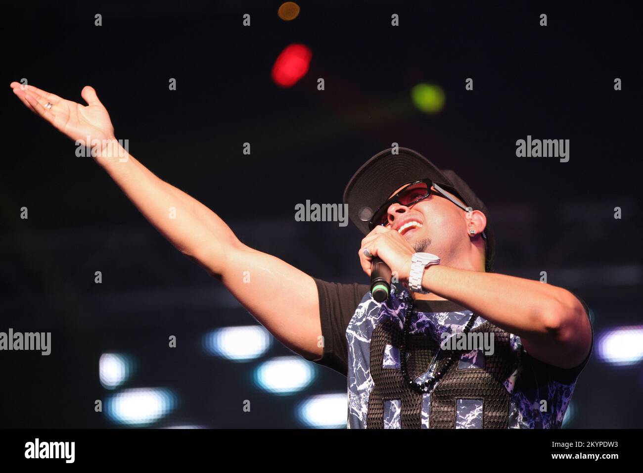 Indian male singer bollywood hi-res stock photography and images - Alamy