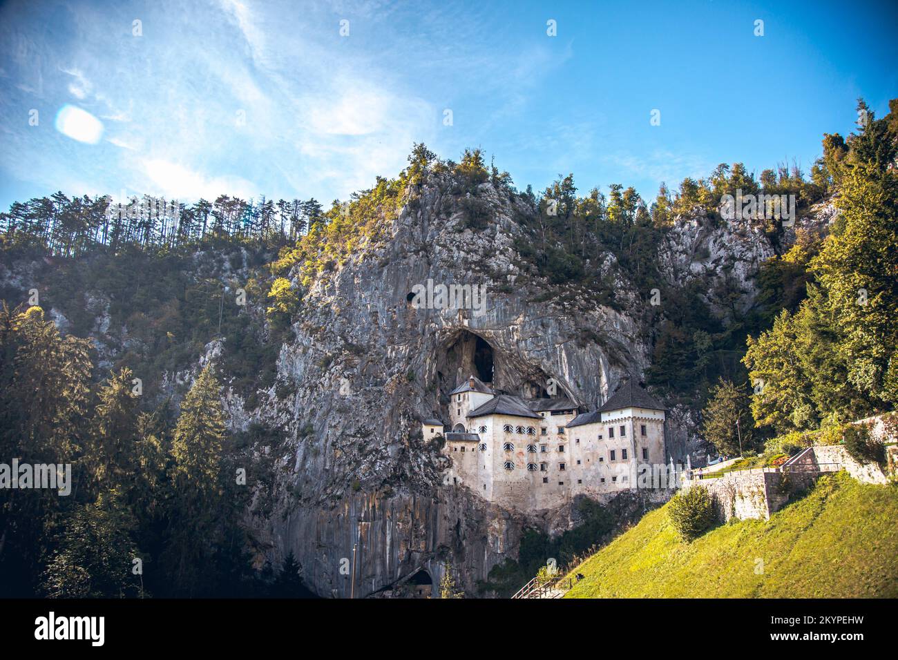 Predjama castle imagen hi-res stock photography and images - Alamy
