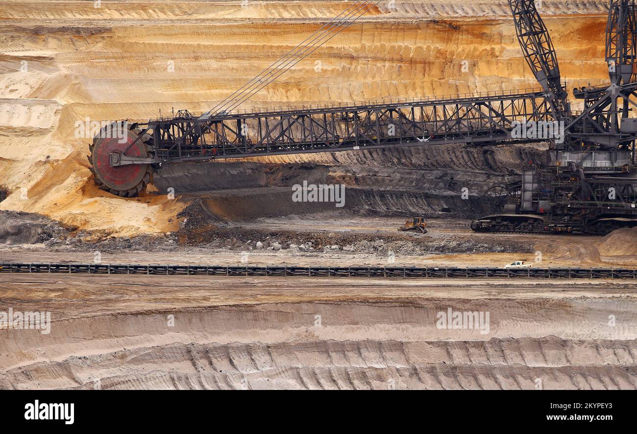 Takraf excavator hi-res stock photography and images - Alamy
