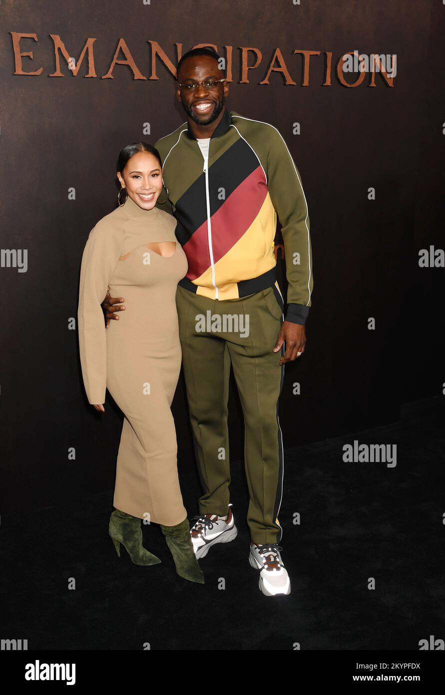 Los Angeles, California, USA. 30th Nov, 2022. (L-R) Hazel Renee and ...