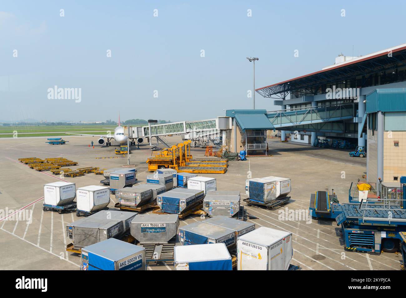 HANOI, VIETNAM - MAY 11, 2015: Noi Bai International Airport terminal ...