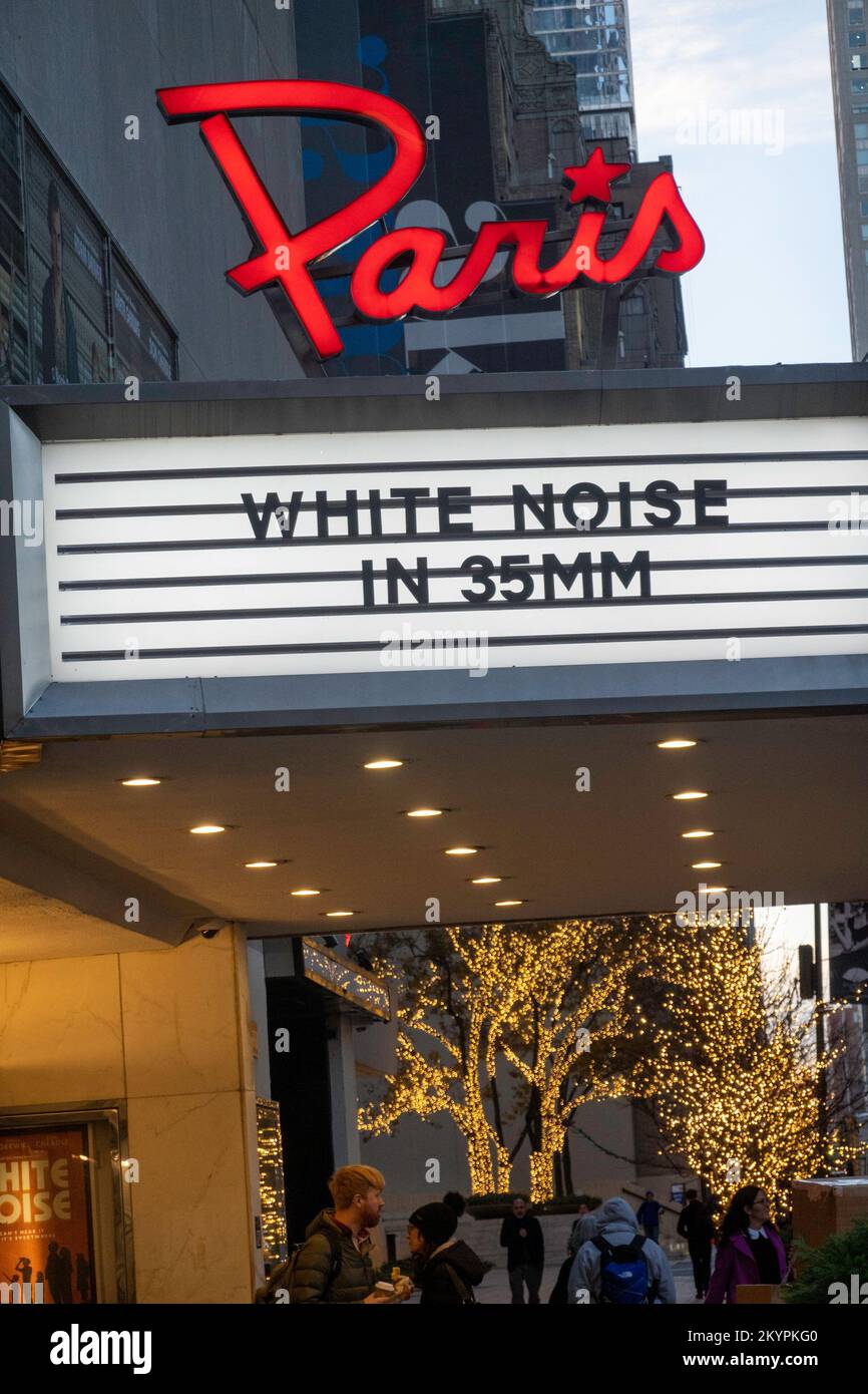 Paris theatre marquee hi-res stock photography and images - Alamy
