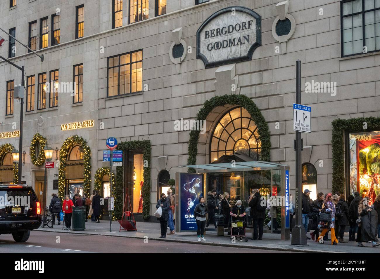 Bergdorf Goodman Store is a luxury holiday shopping destination on ...