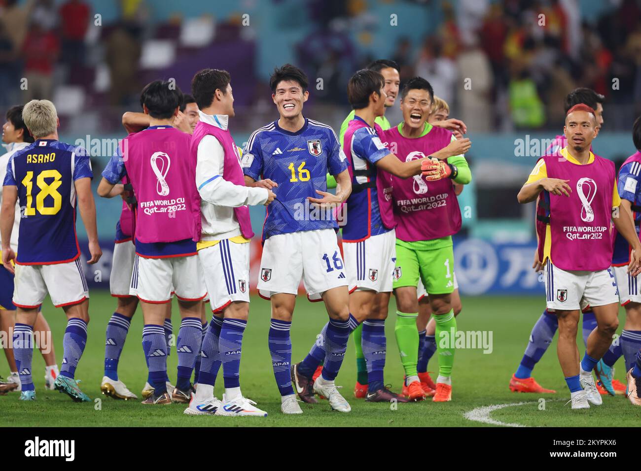 Al Rayyan, Qatar. 1st Dec, 2022. Japan team group (JPN) Football/Soccer : FIFA World Cup Qatar ...