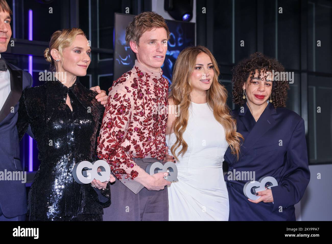 Berlin, Germany. 01st Dec, 2022. Award winners Diane Kruger (l), German ...